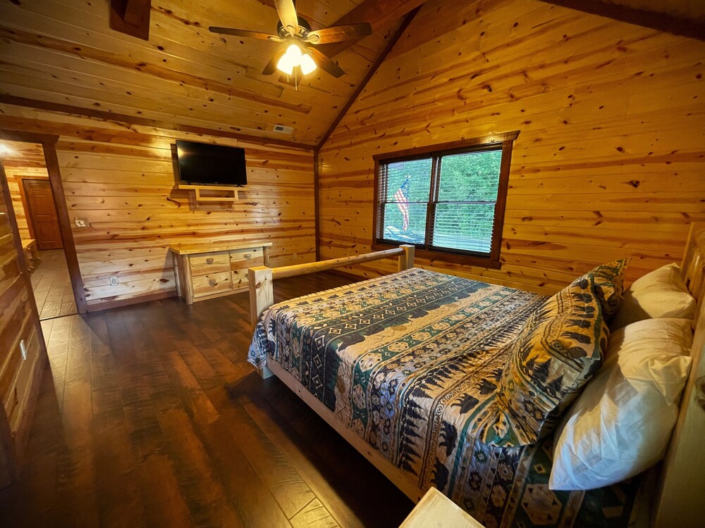 Welcome to On Mountain Time! Huge Gazebo-Games-Hot Tub-Outdoor Living ...