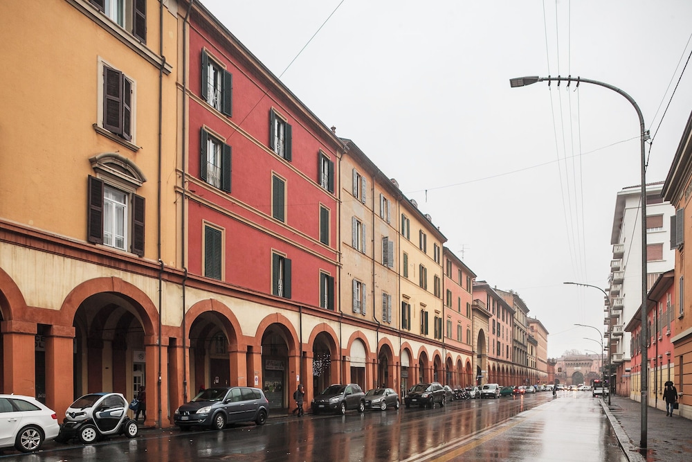 Saragozza Apartments - Bologna
