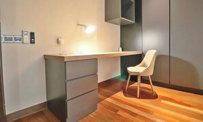 Quartos insonorizados, berços/camas para crianças 