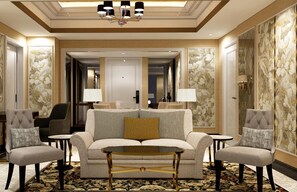 Quarto Familiar, Vista para a cidade | Roupa de alta qualidade, camas de colchão pillowtop 