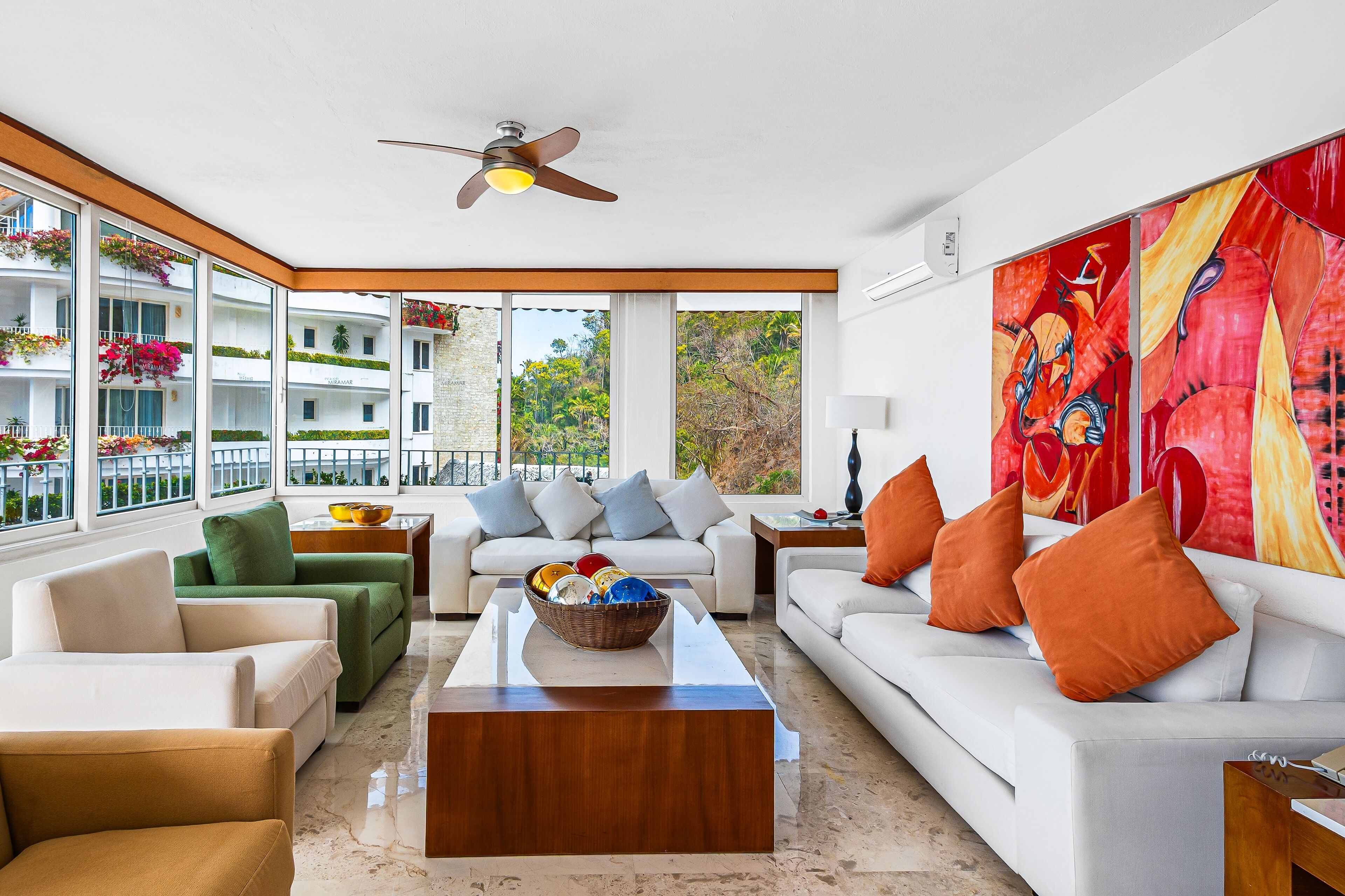 Elegant Oceanview Penthouse With Private Rooftop Jacuzzi, Pools & Spa Access - Puerto Vallarta