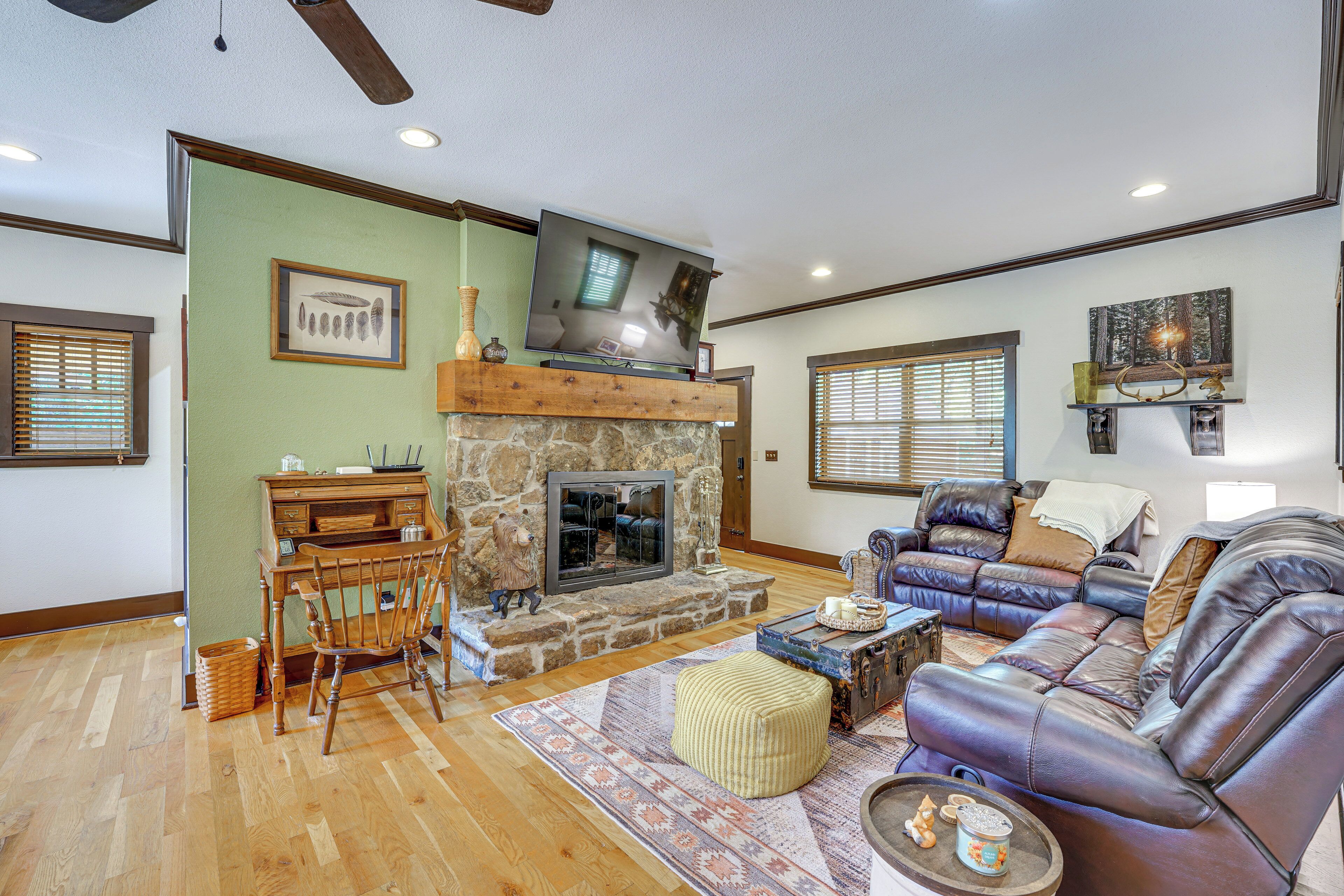 Hot Tub Soaks & Outdoor Fun: Fayetteville Cabin - Springdale, AR