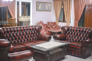 Villa, vários quartos | Sala de estar