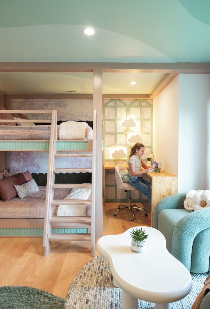 Ultimate Mountain Retreat -Panoramic Views, Golf Simulator, Sauna, Hot ...