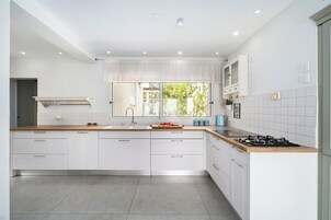 Vila, vista para o mar | Cozinha privada