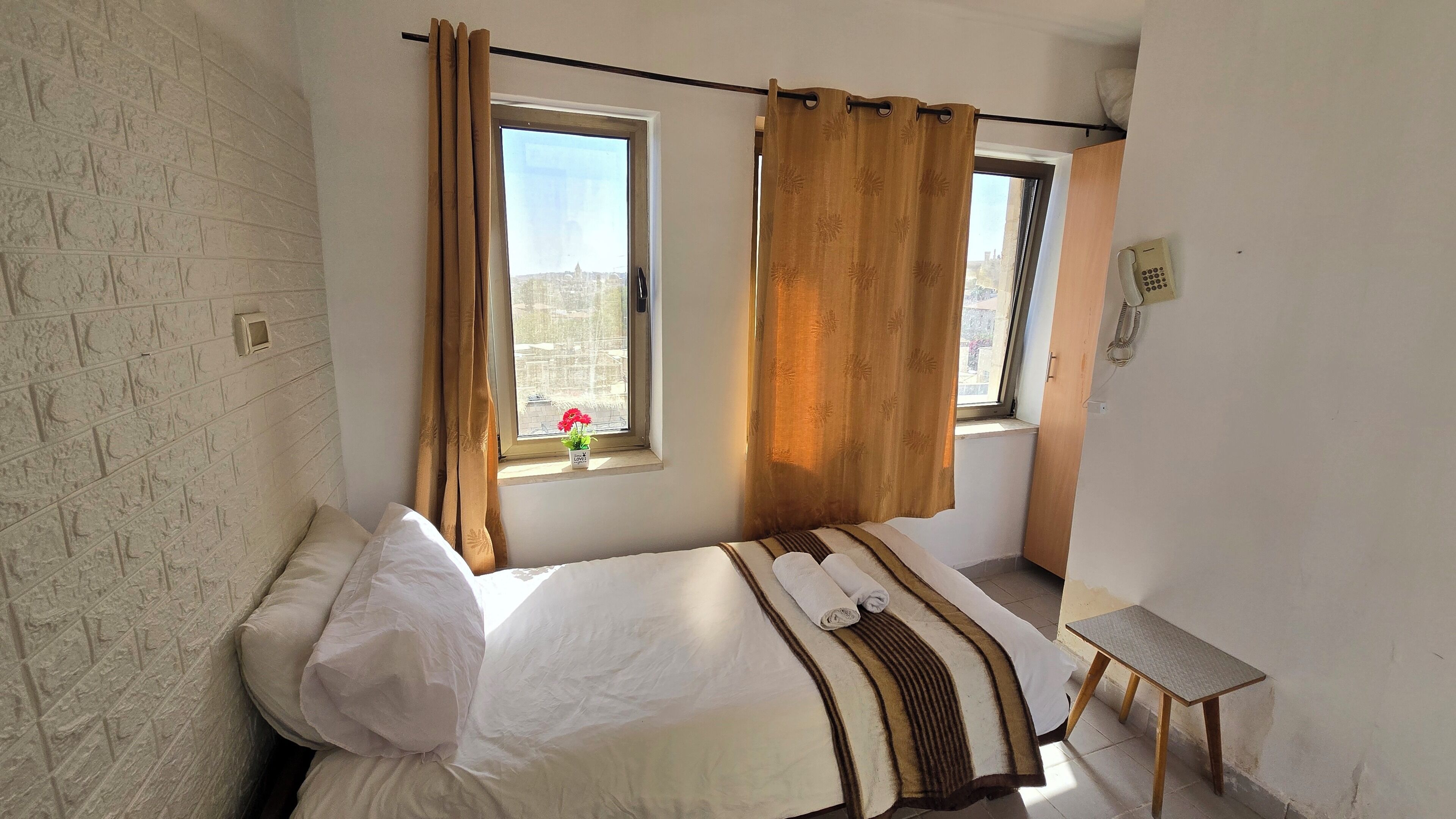 Single Room (Rooftop, 1 Single Bed) | Secretária, secretária adequada para computadores portáteis 