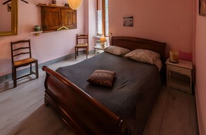 Holiday Home 'Casa De Hilhou, Vallée Du Biros' - In the Heart of the ...