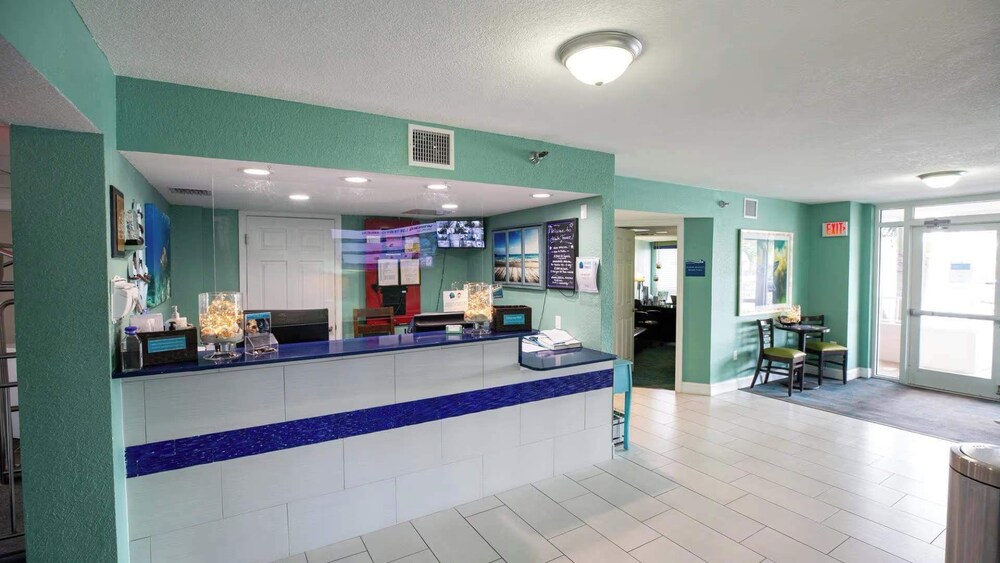Atlantic Terrace | 2 Bedroom Suite w/ Balcony - Daytona Beach Shores | Vrbo