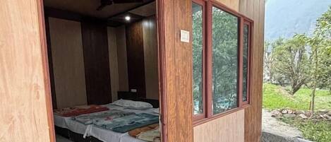 Escrivaninha, Wi-Fi de cortesia, roupa de cama