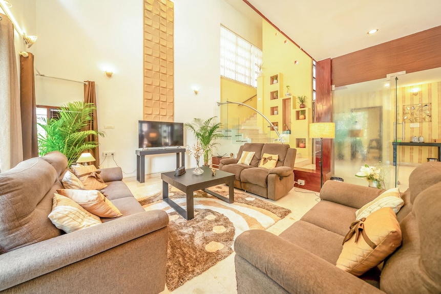 Billionare's Glasshouse 5bhk Spacez Luxury Villa - Bangalore