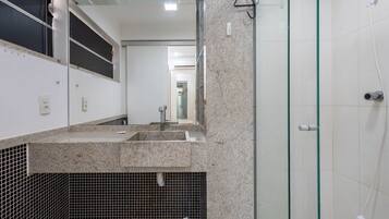 Apartamento Básico | Casa de banho | Um polibã