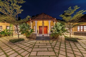 Quarto de Luxo, vista para a piscina | Wi-fi grátis 