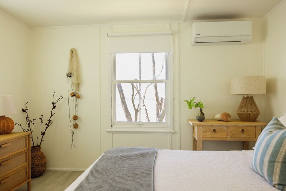 Exclusive Waterfront Escape - Amity Point | Vrbo
