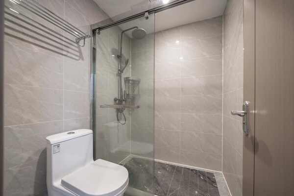 Book And Bed-quyang Road - Shanghai