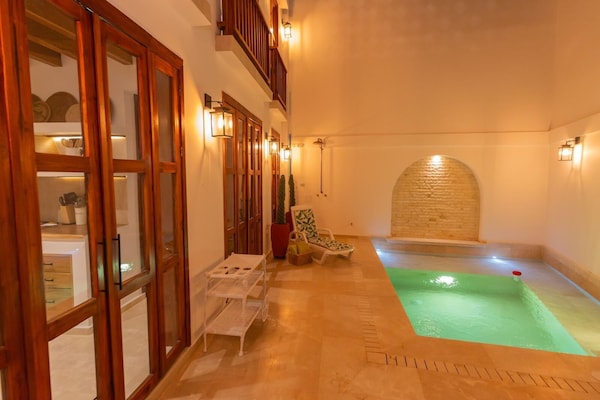 Casa Bali Castillo View Private Pool & R - Cartagena