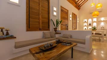 Quarto conforto, piscina particular, ao lado da montanha | Área de estar