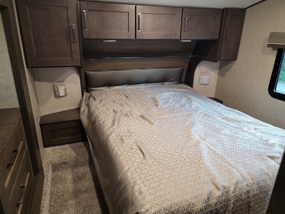Cozy 2-bedroom RV in Marvelous Ketchum with AC - Blaine County | Stayz
