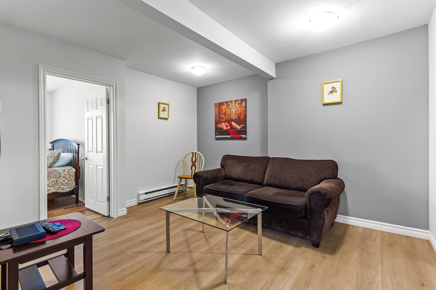 Bright 2br Loft Wifi Parking - Paradise