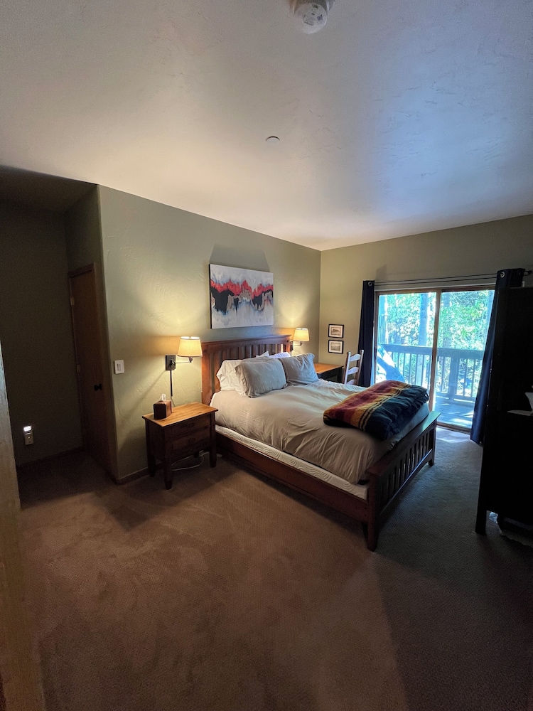 Canyon Run Location Location Location! Just minutes from Vail and ...