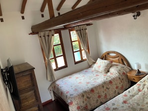 Quarto Twin, Vista para a cidade | Cortinas/cortinados opacos, Wi-fi grátis