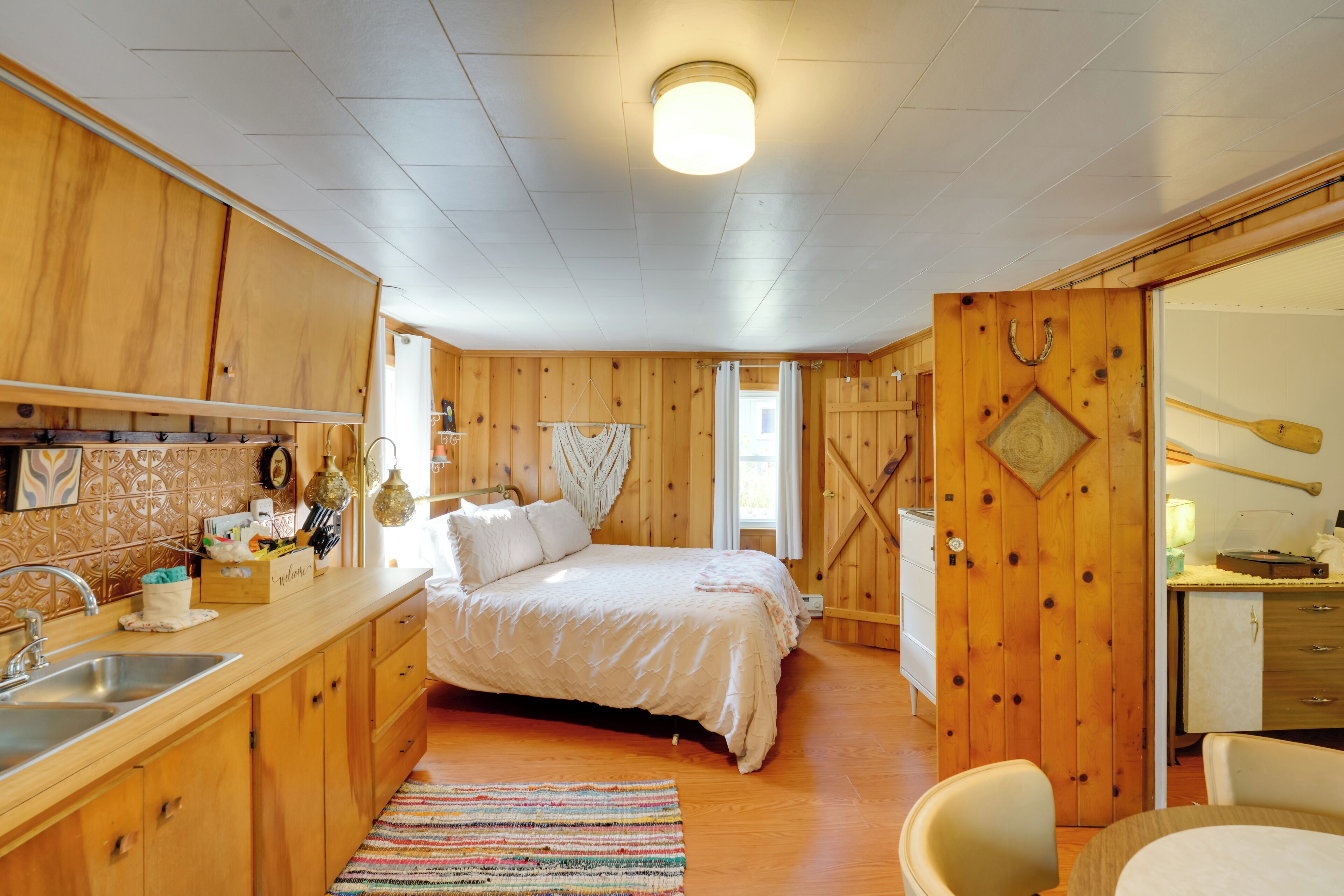 Walk To Beach Access! Chic Port Austin Studio - Port Austin, MI