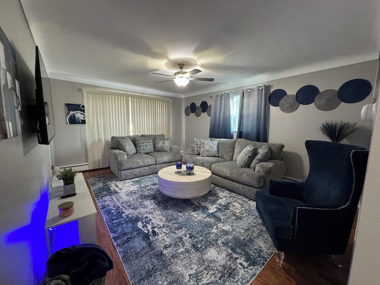 Beautifully Decorated Space With Private Outdoor Balcony. - Cincinnati