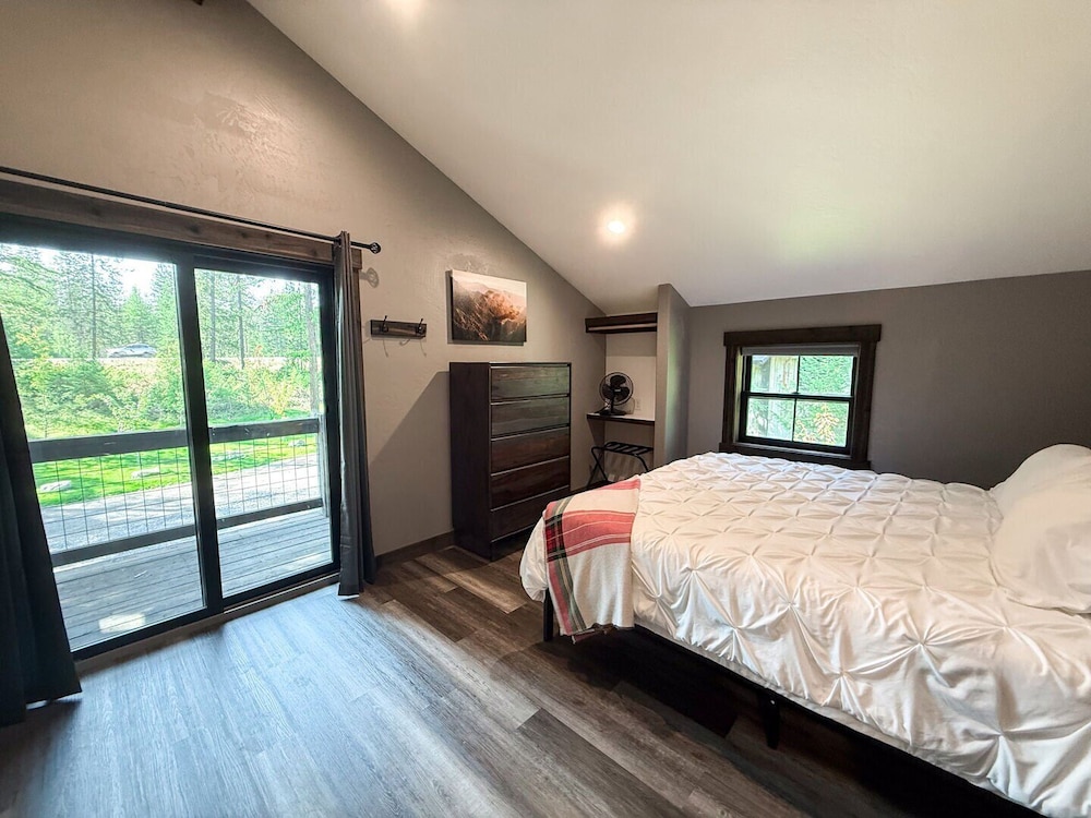 Bison Ridge Cabin #5 | Pets Welcome | 4BR Getaway w/ Hot Tub, Fire Pit ...