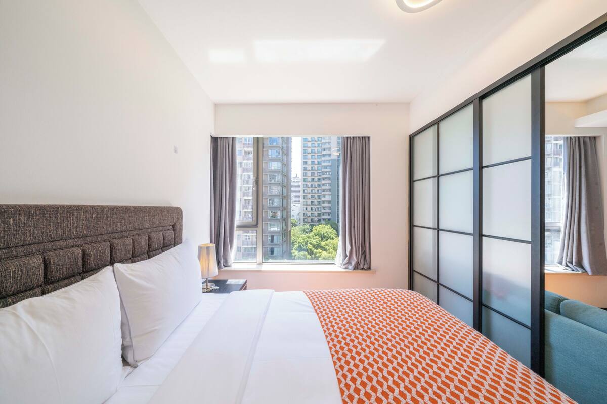 Apartamento Superior, 1 quarto, cozinha, Vista para a cidade | Vista do quarto
