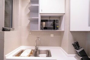 Apartamento Superior, 1 quarto, cozinha, Vista para a cidade | Cozinha privada