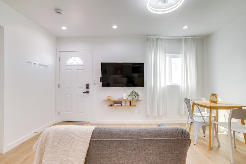 Work & Play! Apt < 1 Mi To Chino Valley Hospital - 波莫納