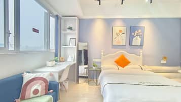 Quarto casal conforto | Wi-Fi de cortesia, roupa de cama