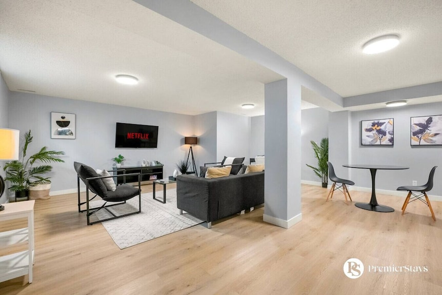 Quiet & Private Getaway » Queen Bed » Sleeps 3+ - Alberta