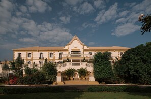 Fachada da propriedade