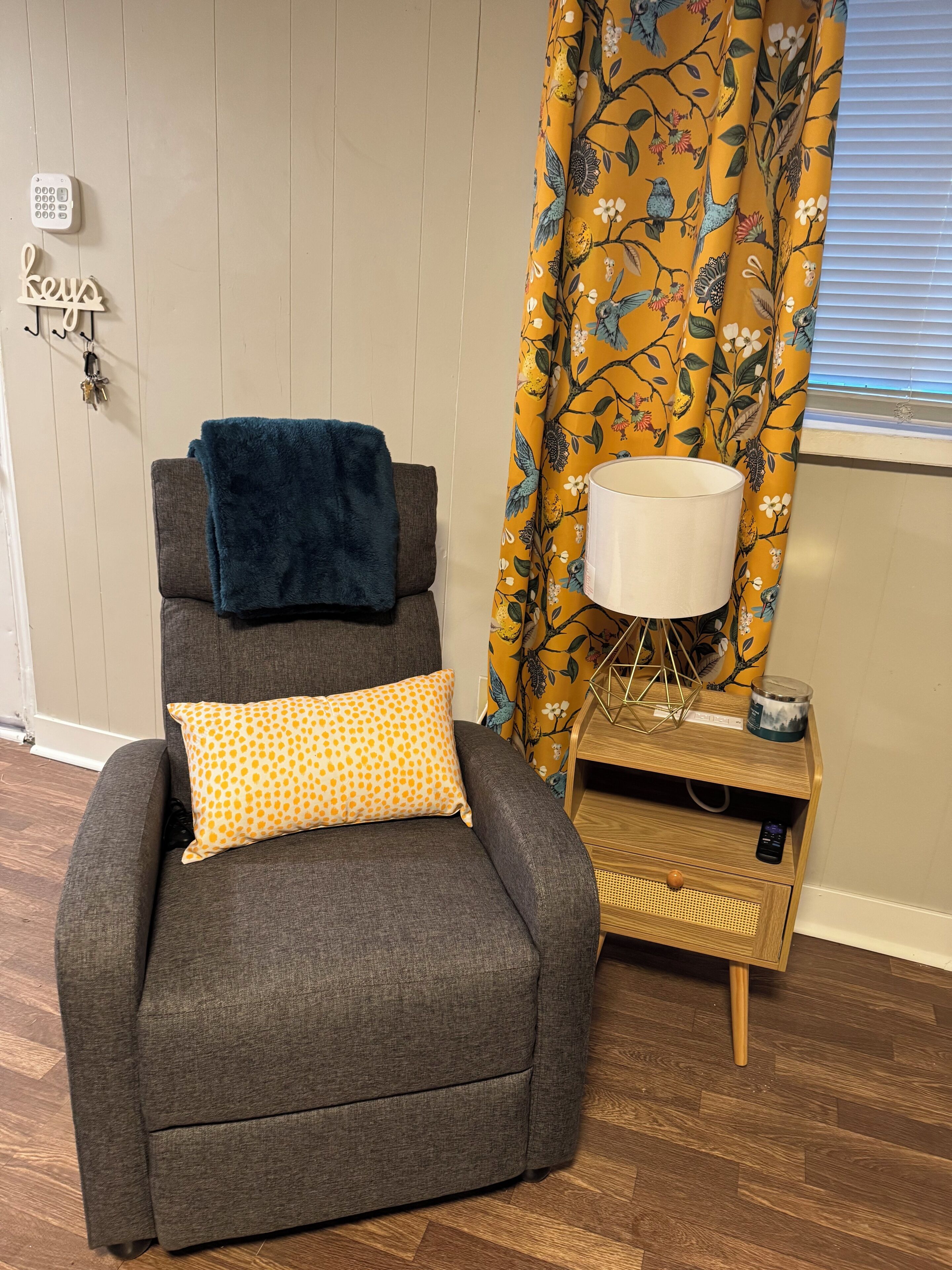 Convenient 1-br - Fenced Backyard - Extended Stays Wanted - Barboursville, WV