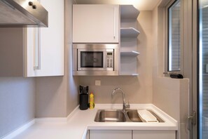 Apartamento Superior, 1 quarto, cozinha, Vista para a cidade | Cozinha privada