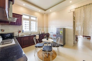 Villa Deluxe, varanda, Vista para a cidade | Cozinha privada