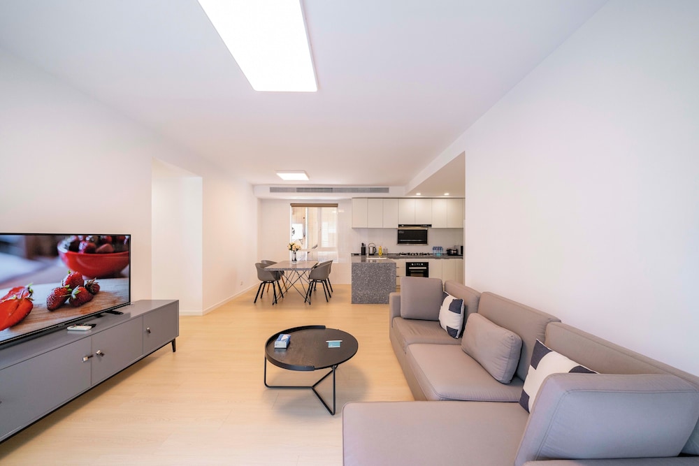 Tyms Stylish 3br 2ba Apt Xujiahui Shops - Shanghai