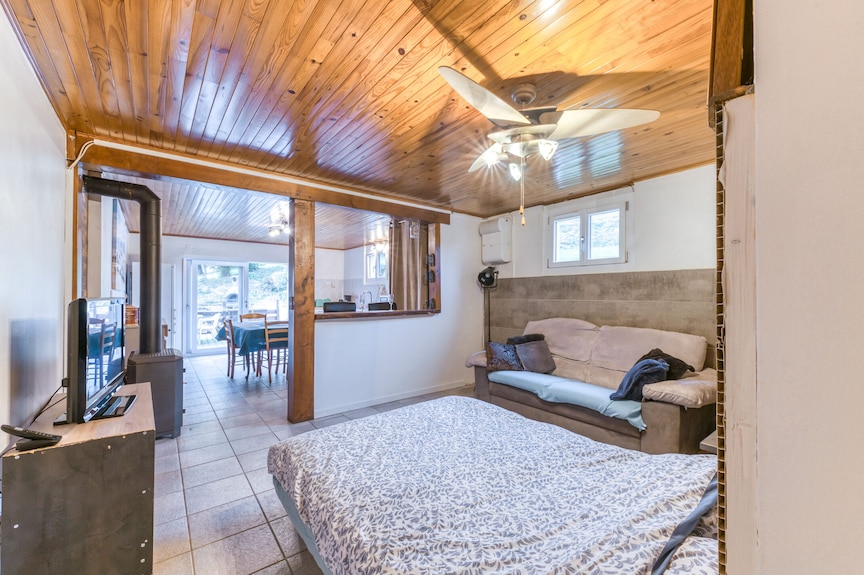 Appartement 'Dans Un Chalet' Avec Vue Sur La Montagne, Terrasse Privée Et Wi-fi - Isère