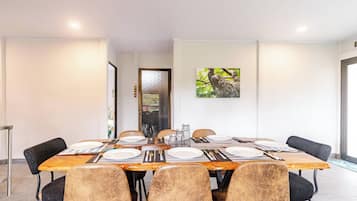Casa, 3 quartos, fumadores, pátio | Sala de jantar