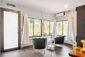 Casa, 3 quartos, para fumantes, varanda | Parte interna