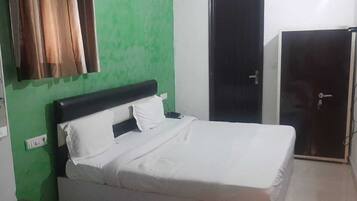 Quarto Clássico com Cama de Casal | Wi-fi grátis