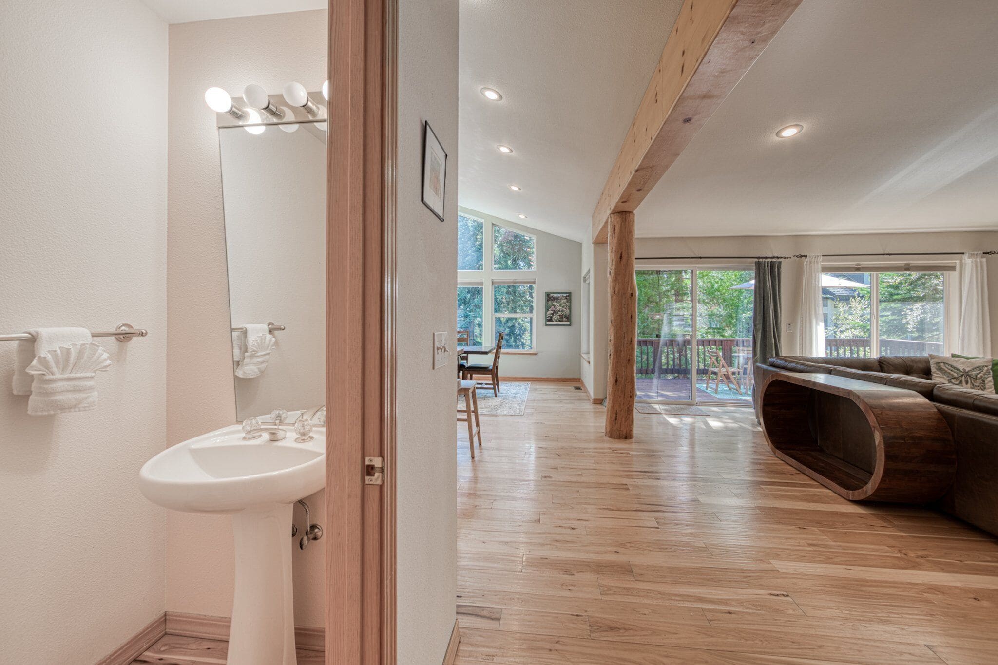 Emerald Lodge At Tahoe Park By Tahoe Getaways - 4br W Bonus Family Room - Tahoe City, CA