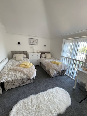 Casa, 4 quartos, acessível | 4 quartos