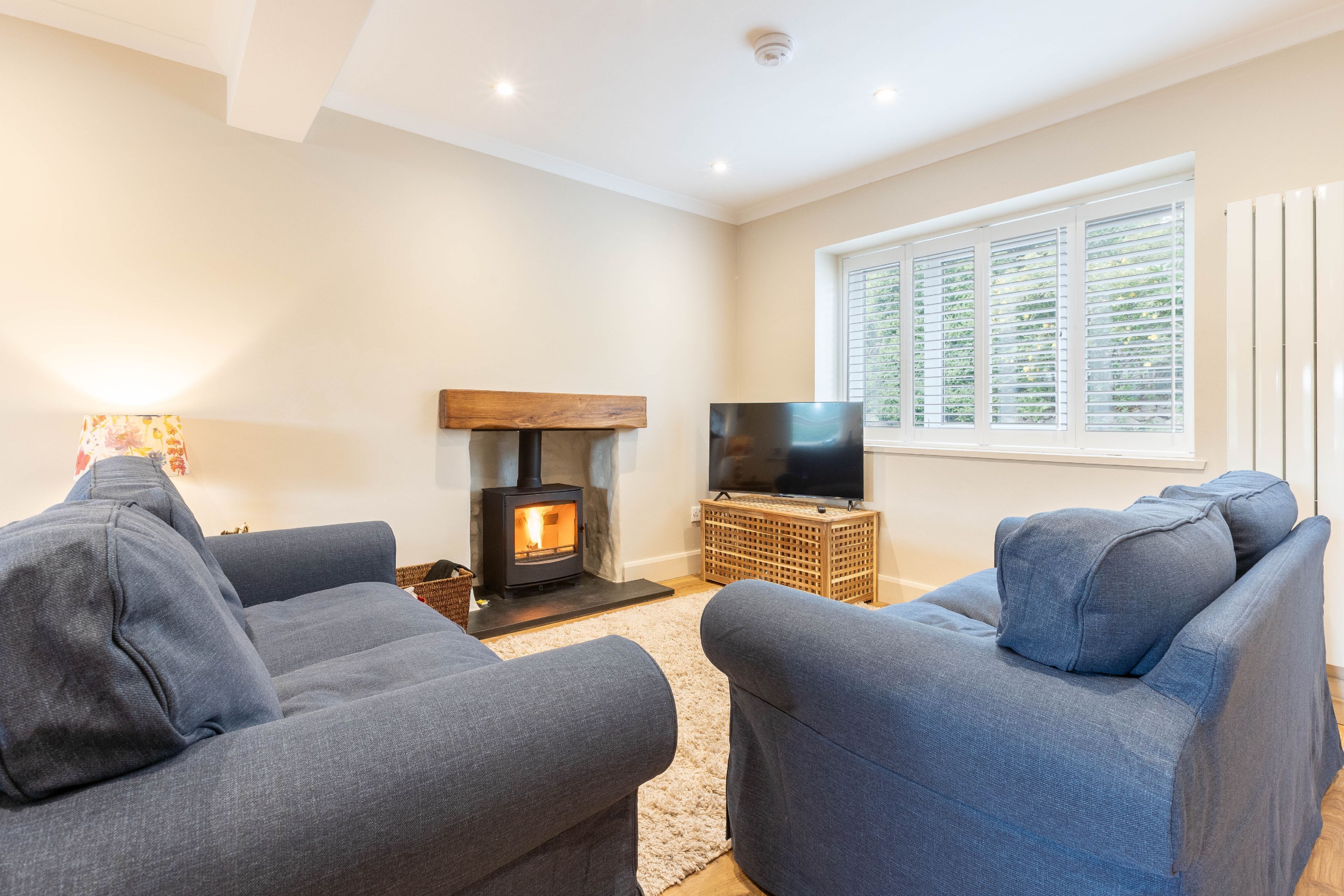 Dolfor - Sleeps 6 Guests  In 3 Bedrooms - Beaumaris