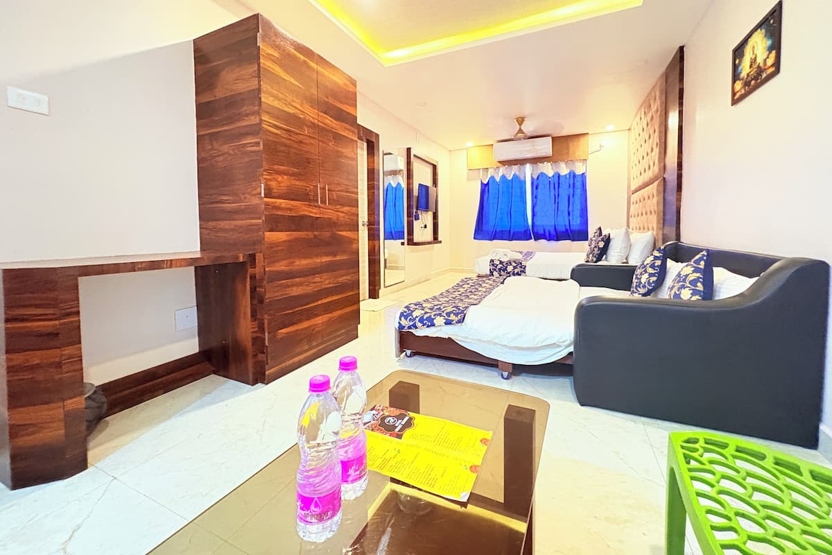 Quarto Familiar, Vista para a cidade | Wi-fi grátis, roupa de cama fornecida