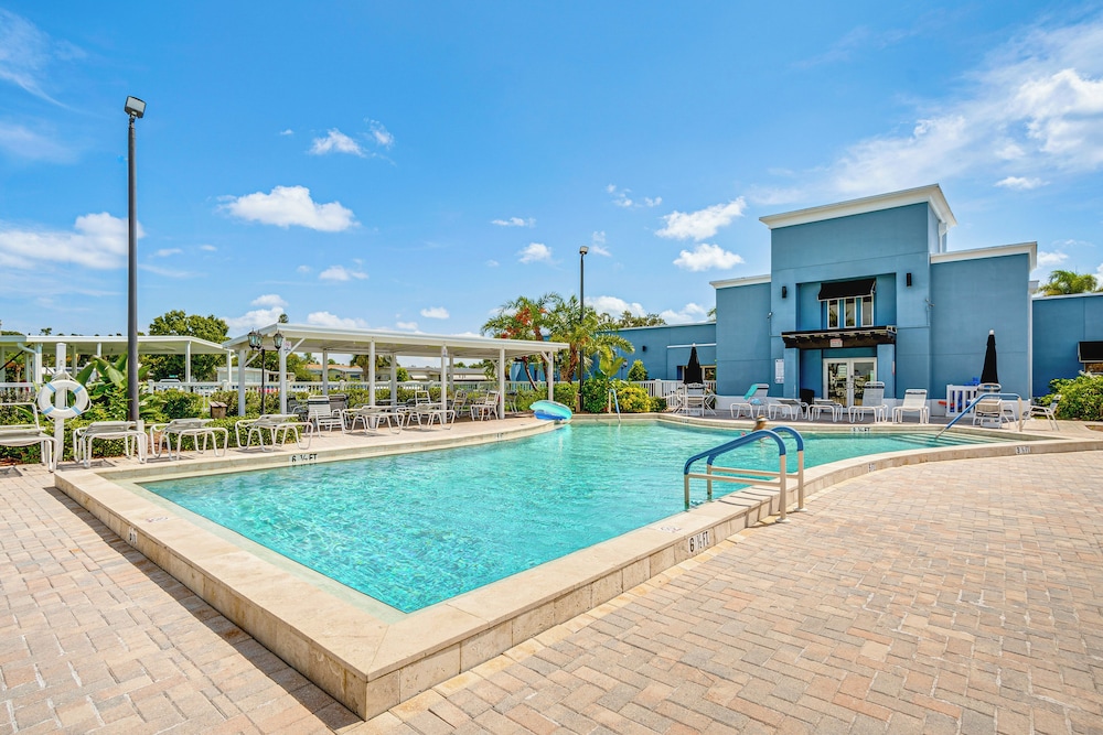 4 Mi To Dtwn Sarasota! Family Home W/ Pool Access - Sarasota, FL