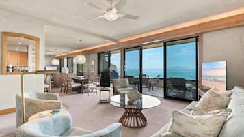 Condo, 2 quartos | Área de estar