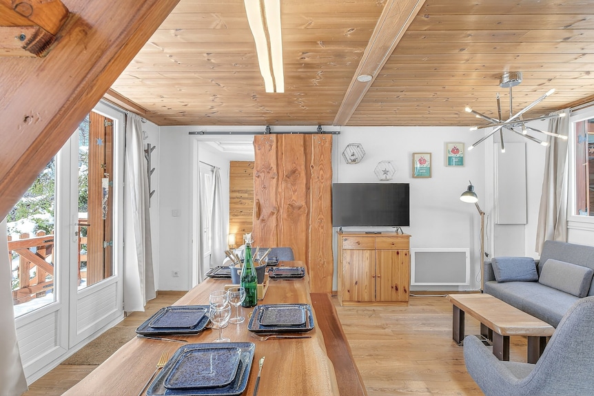 Maison De Vacances 'Entier Avec Spa 6 Personnes' Avec Vue Sur La Montagne, Wi-fi Et Climatisation - Seyne