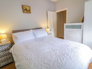 4 quartos, com decoração personalizada, com mobília individualizada 