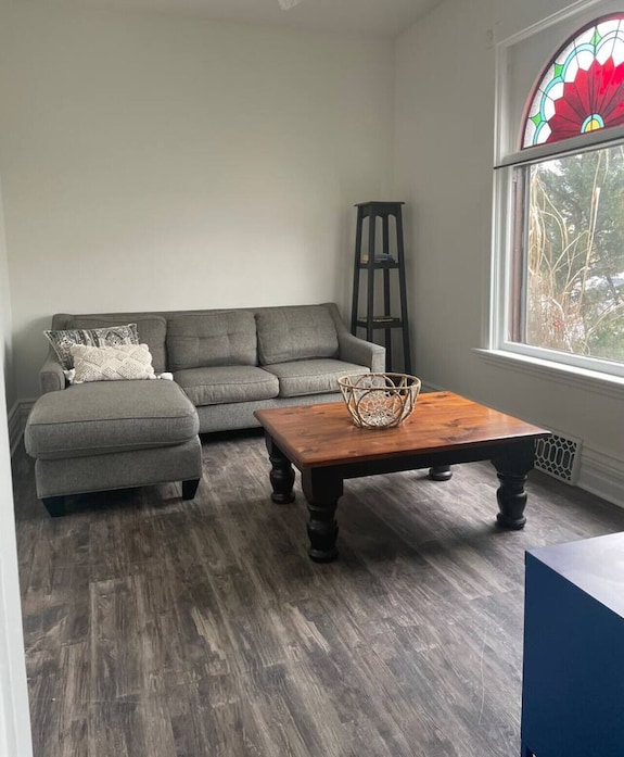 3 Bedroom Stunner Fanshawe/kelloggs District - London